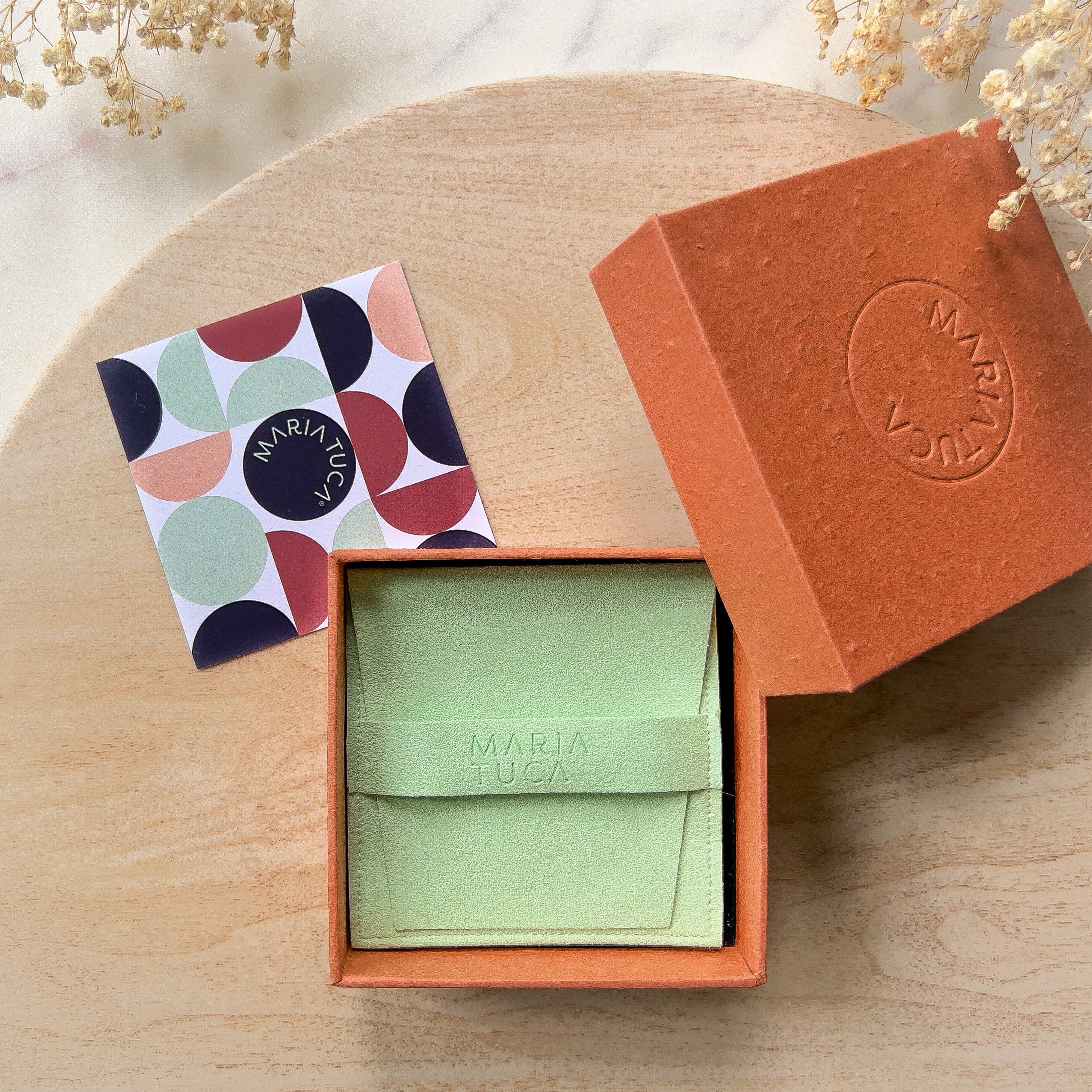 Sparkly Charm – Maria Tuca